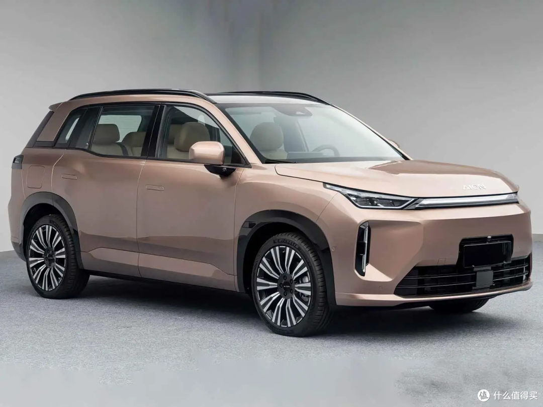 10.48万有210km的插混，家用无敌！广汽埃安AION i60，纯电/增程_紧凑型SUV_什么值得买