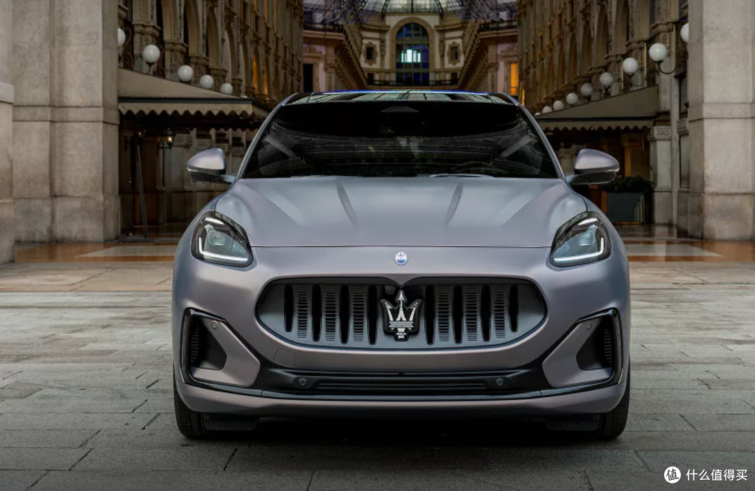 半价都不到！玛莎拉蒂Grecale Folgore降到35.88万，纯电533km！_新能源车_什么值得买