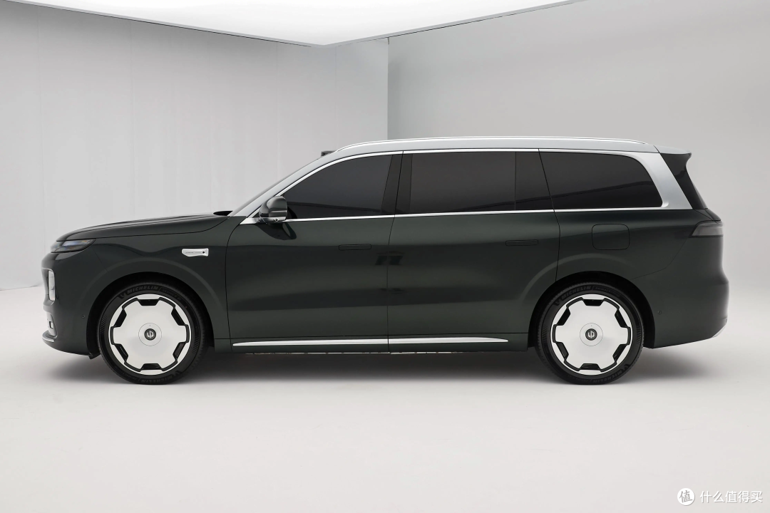 这车挂理想标，不得卖到35万？5.2米旗舰SUV，零跑D19_新能源车_什么值得买