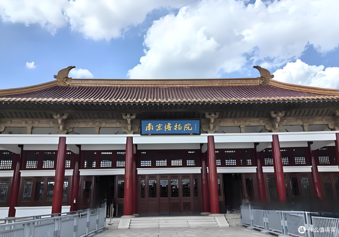 炸锅了！南京博物院名画现身拍卖，8800万估价？_绘画创作_什么值得买